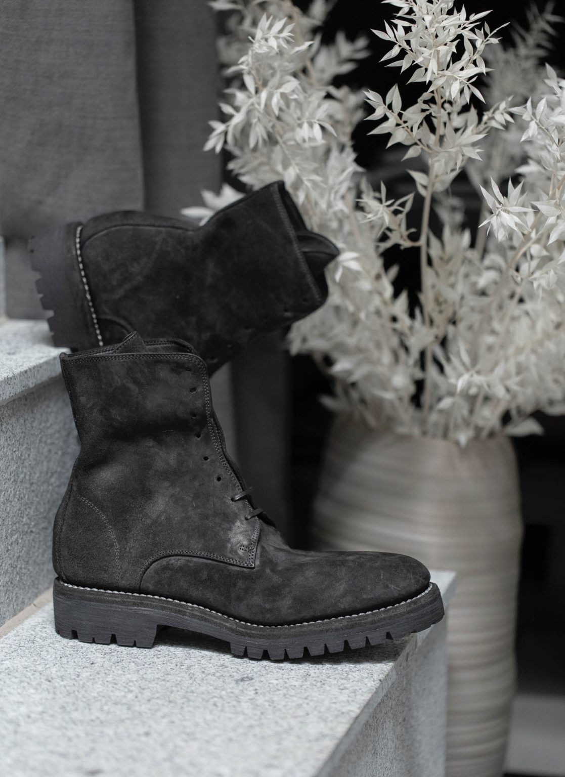 hide-m | GUIDI 795V Lace Up Boot W/Vibram Sole, black cordovan