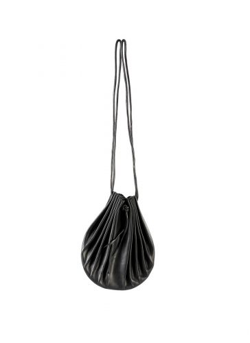 hide-m | m.a+ Maurizio Amadei Small Shell Bag B703, black cow leather