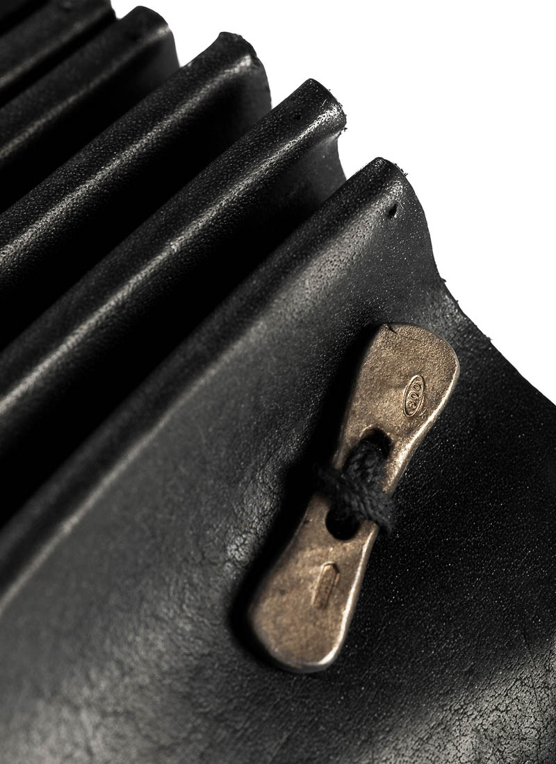 hide-m | m.a+ Maurizio Amadei Small Shell Bag B703/S, black cow leather