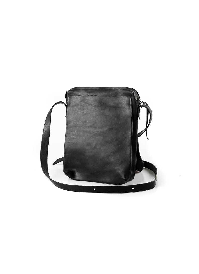 hide-m | m.a+ Maurizio Amadei 2 Pocket Messenger Bag BP21
