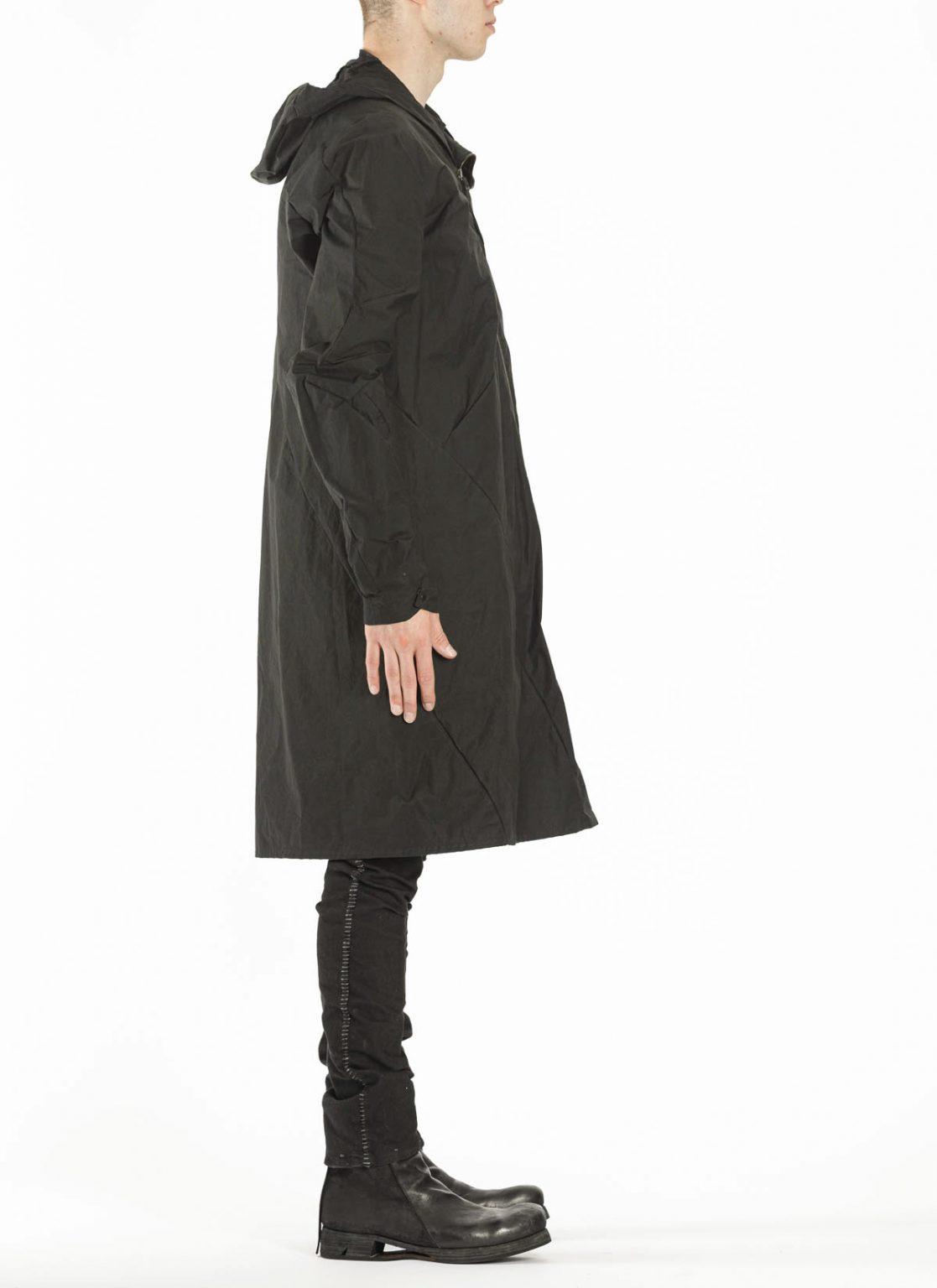 hide-m | LEON EMANUEL BLANCK Distortion Over Under Coat, black