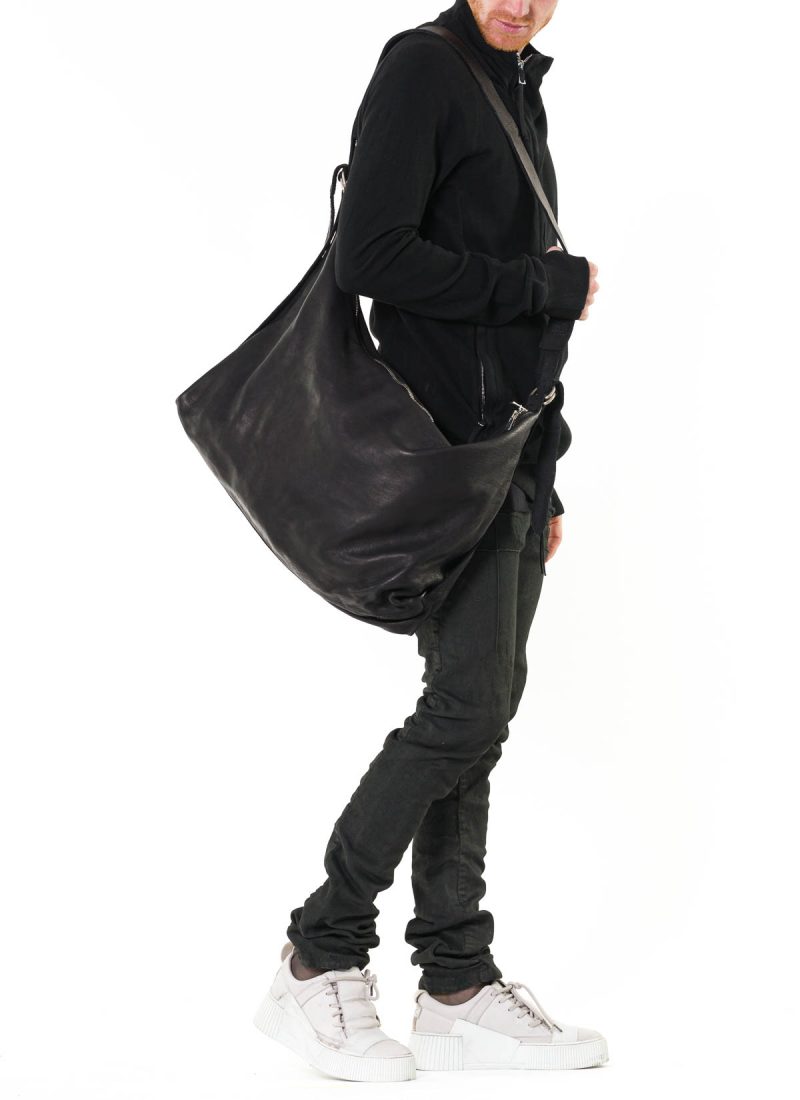 hide-m | GUIDI Q15 Large Shoulder Bag, black horse leather