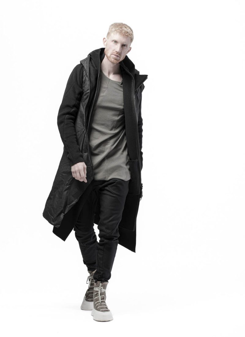 hide-m | LEON EMANUEL BLANCK Curved Hooded Vest, waxed wrinkle