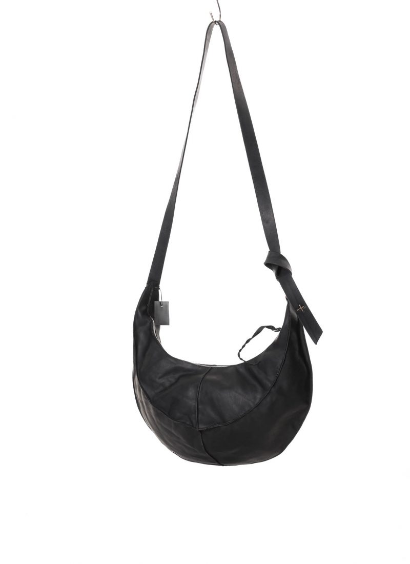 hide-m | M.A+ Medium Banana Belt Bag BO250, black vachetta
