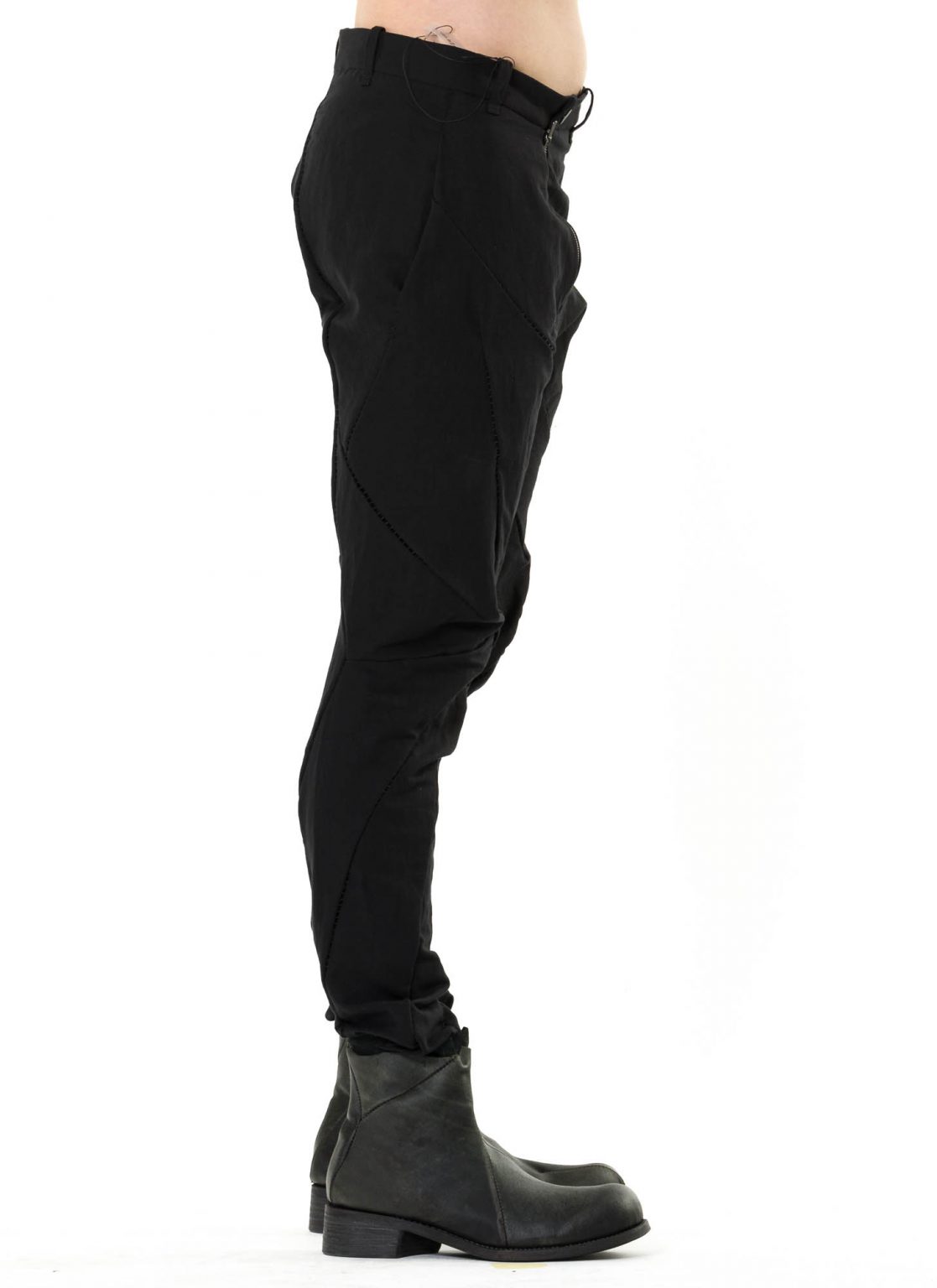 hide-m | LEON EMANUEL BLANCK Distortion Fitted Long Pants, black