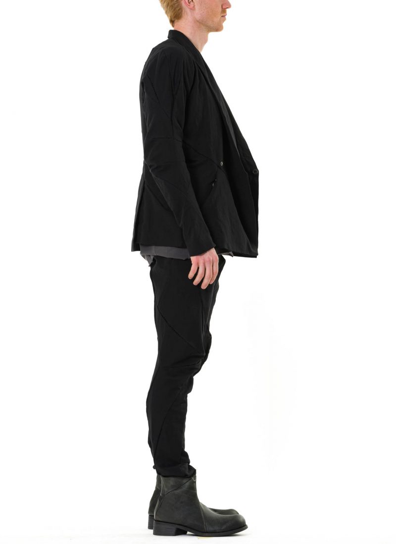hide-m | LEON EMANUEL BLANCK Distortion Short Blazer, black