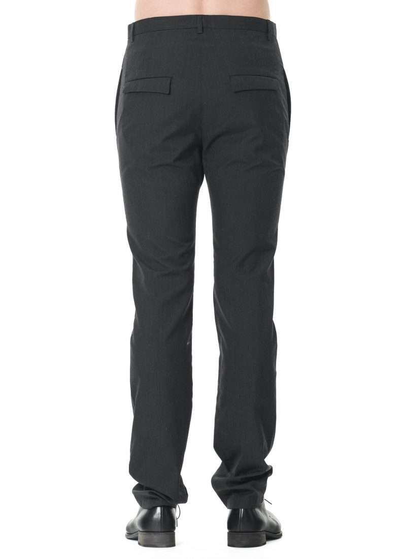 hide-m | KANG Men Mid Fit 2 Flap Back-Pocket Pants, dark grey