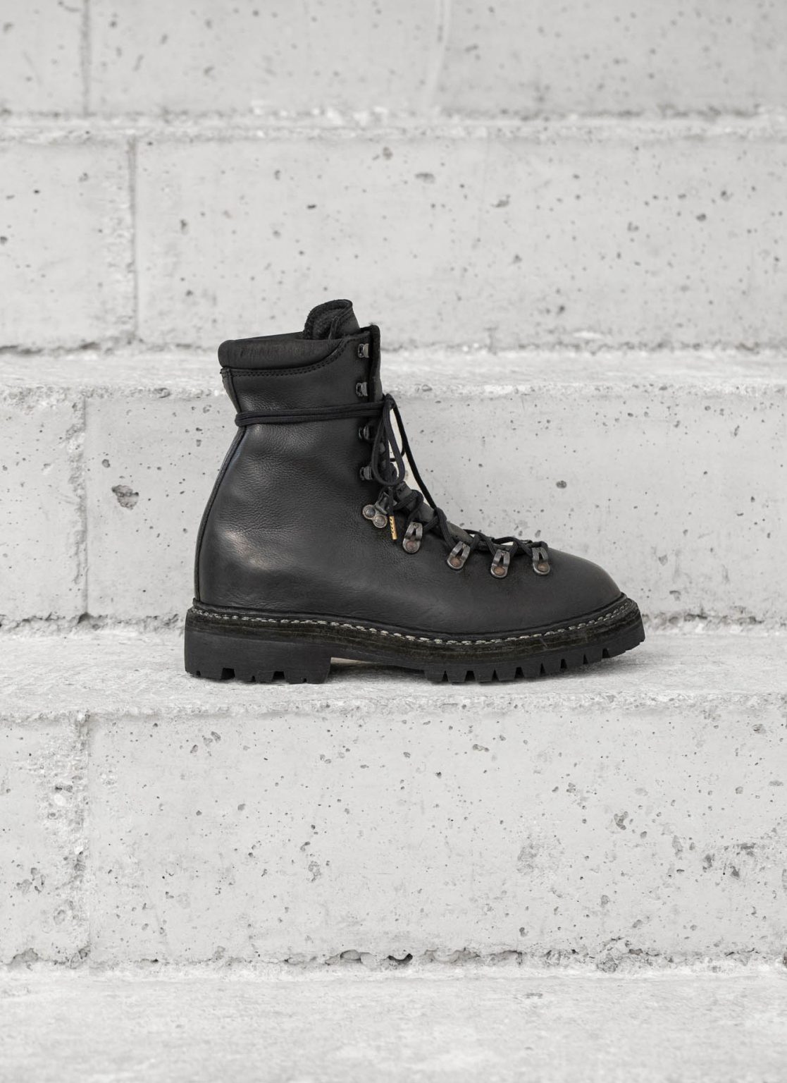 hide-m | GUIDI Men 20 Trekking Boot, black modulated calf leather