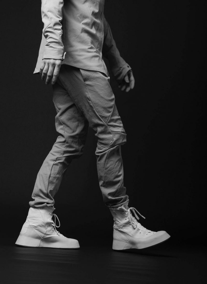hide-m | LEON EMANUEL BLANCK Distortion Skinny Pants, light grey