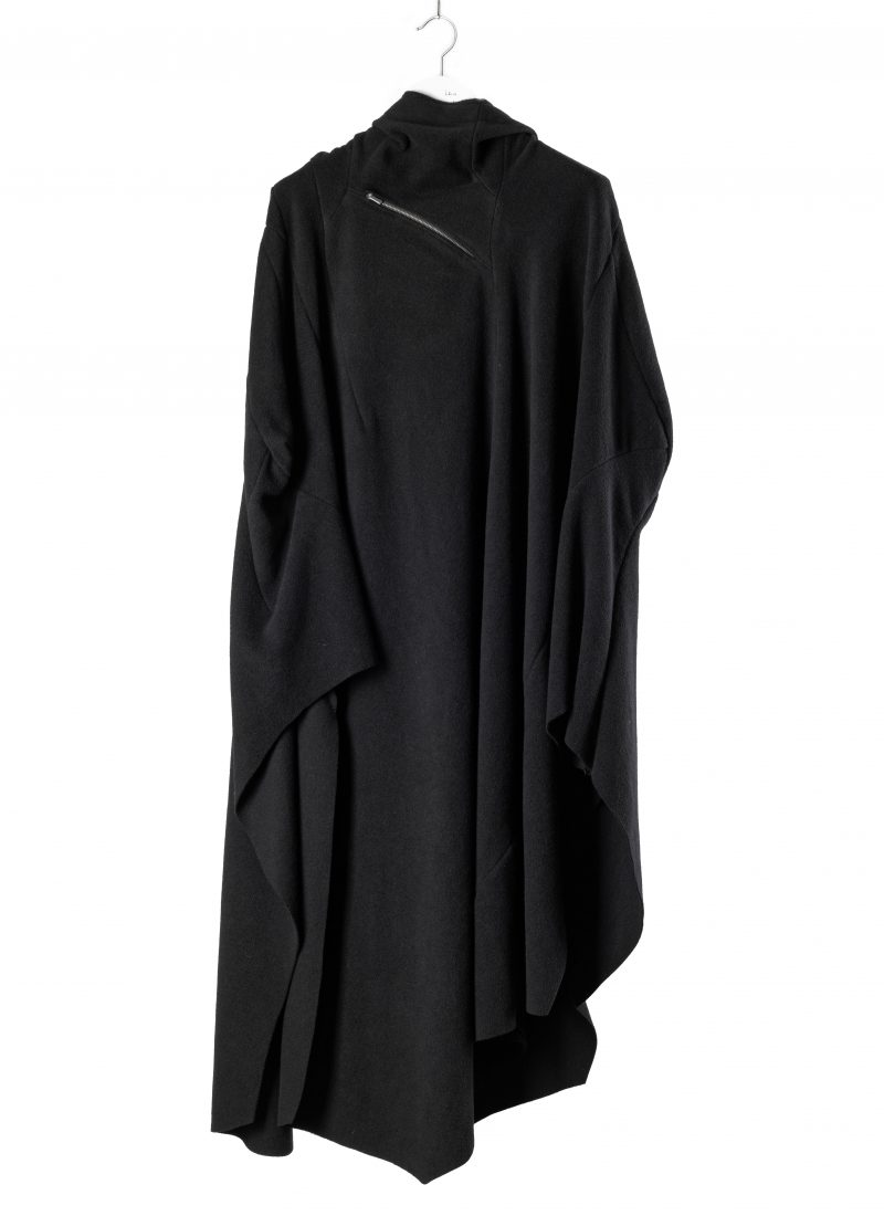 hide-m | LEON EMANUEL BLANCK Distortion Poncho, black