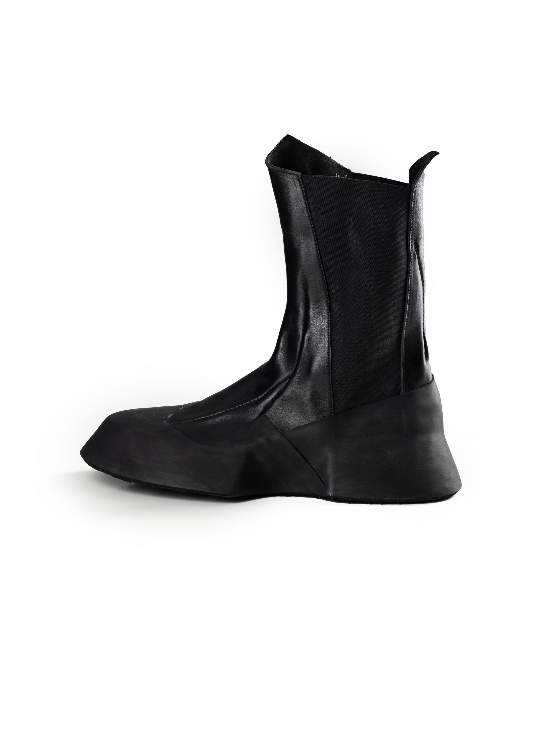 hide-m | LEON EMANUEL BLANCK Hybrid Sneaker, black horse