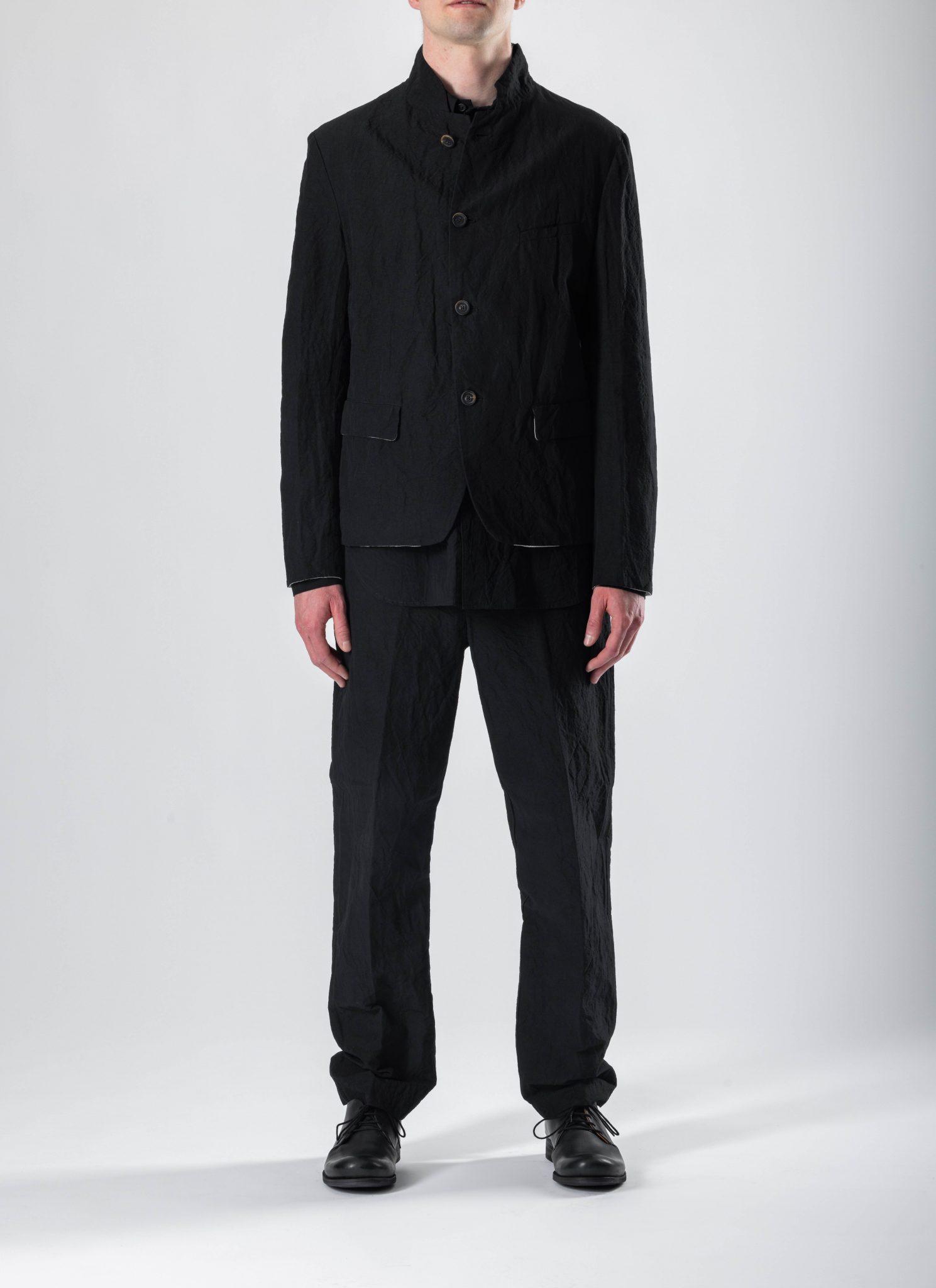 hide-m | FORME D’EXPRESSION Shrunken Jacket, black B24B