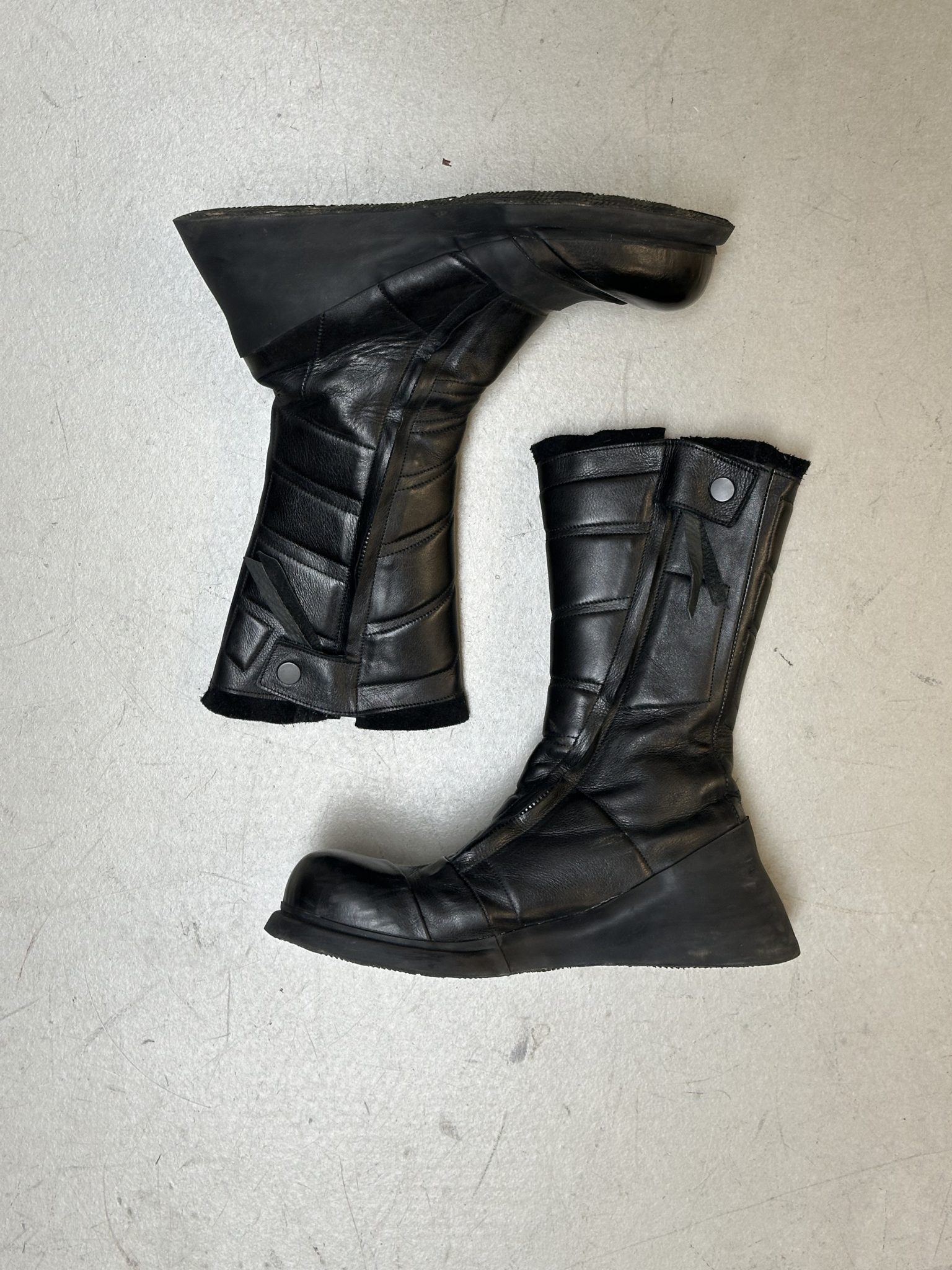 hide-m | Leon Emanuel Blanck Distortion Biker Boot, black horse