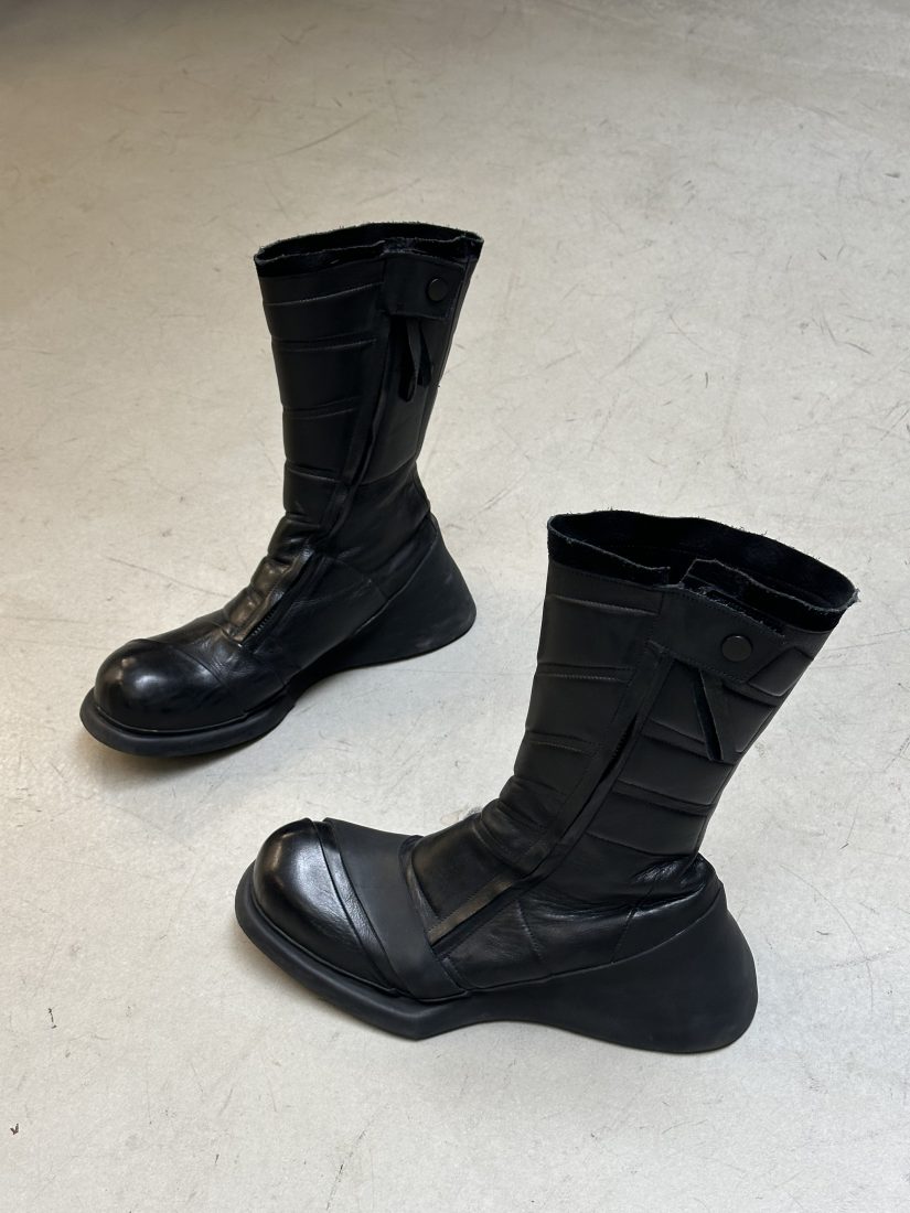 hide-m | Leon Emanuel Blanck Distortion Biker Boot, black horse